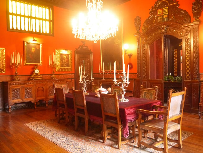 La casa de Aliaga, an alive colonial jewel at Lima center. | GetYourGuide