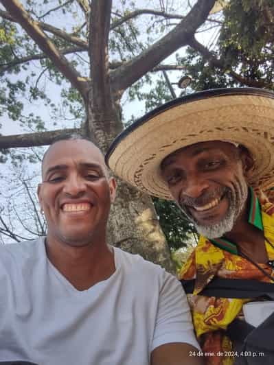 Tour a pie afro. LOS COLORES DE CALI. | GetYourGuide