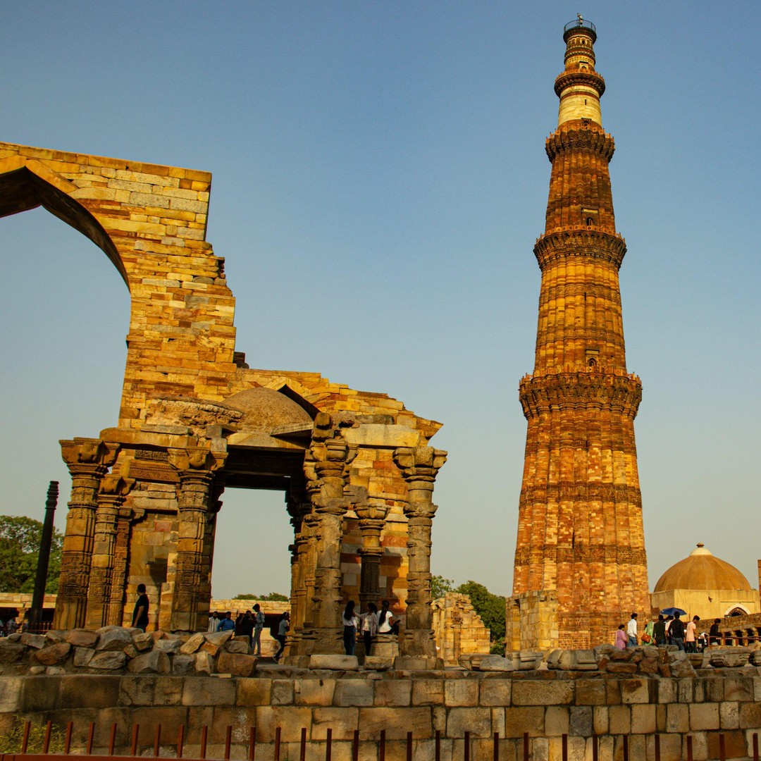 Delhi: tour privato del complesso del Qutub Minar con prelievo in hotel ...