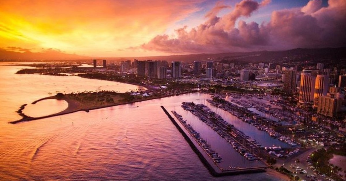 Waikiki Sunset - 50 Min Helicopter Tour | GetYourGuide