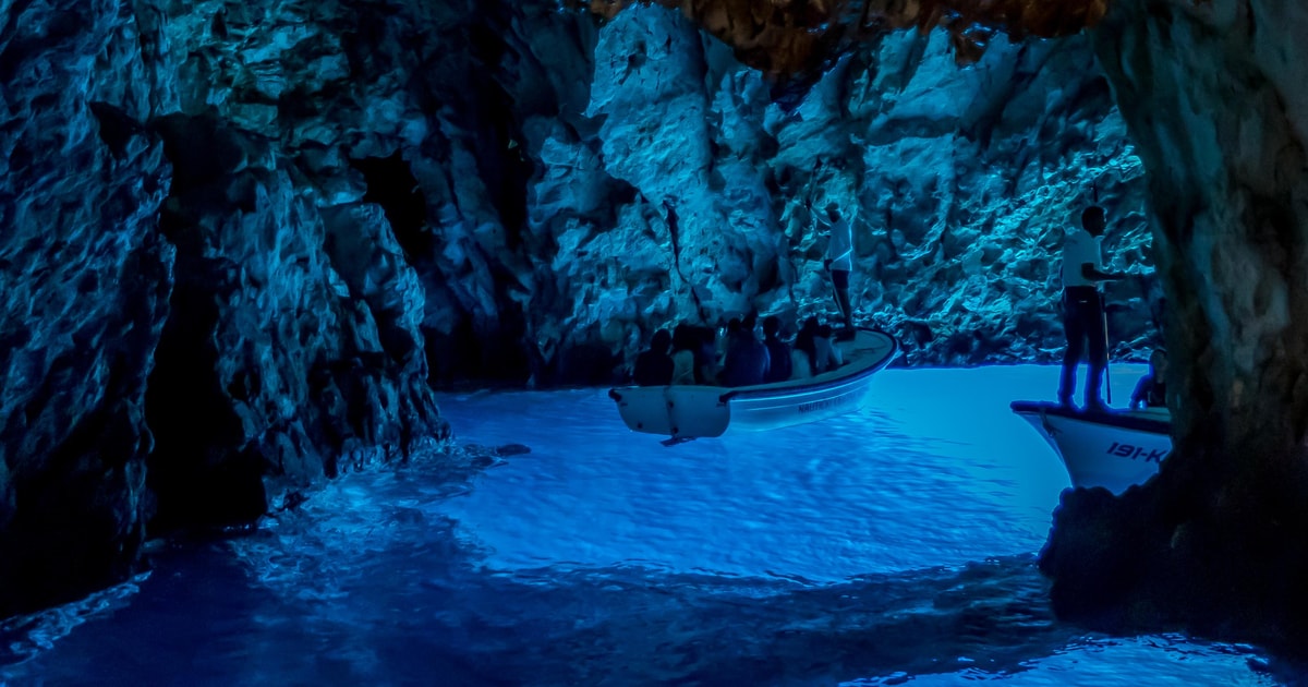 Desde Split, Croacia: Excursión a la Cueva Azul y las 5 Islas de Hvar ...