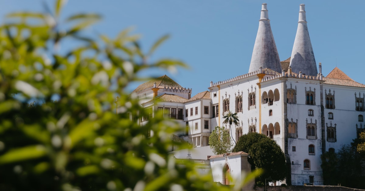 Sintra:Walking Tour guided visit and Hidden Gems | GetYourGuide