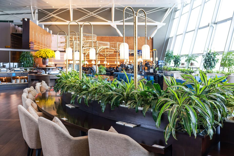 HAN Aeropuerto de Hanoi: Song Hong Premium Lounge & Bar Terminal 2 ...