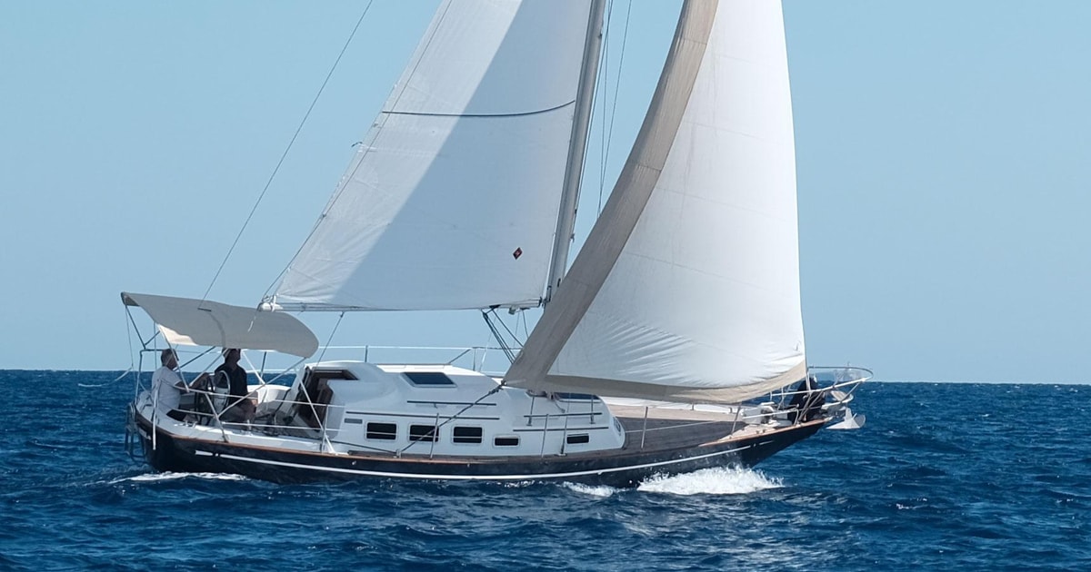 Velero Clásico Privado | GetYourGuide