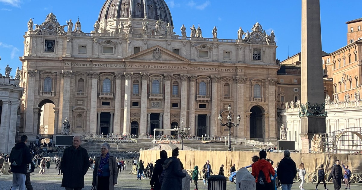 Rome: St. Peter's Basilica and Papal Grottoes Guided Tour | GetYourGuide