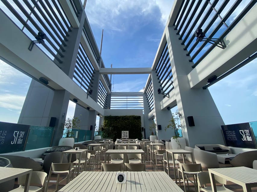 Cartagena: 51 Sky Bar, el bar más alto de Colombia. | GetYourGuide