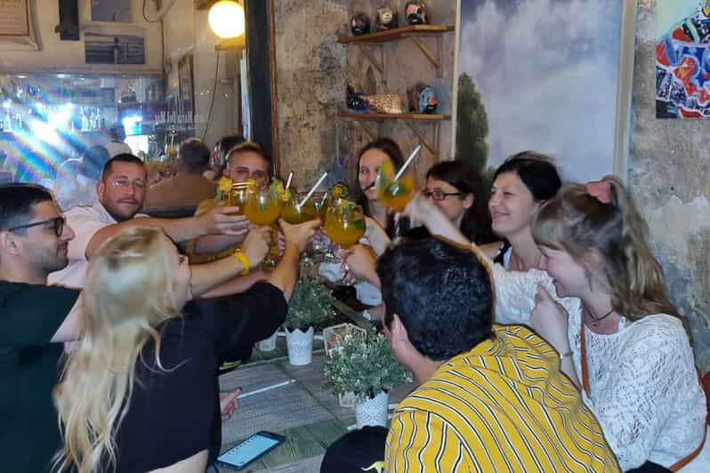 Cartagena: Nightlife and Bar-Hopping Tour With Cocktails | GetYourGuide