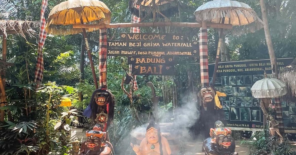 Bali : Excursión a la Purificación de la Cascada de Taman Beji Griya y ...