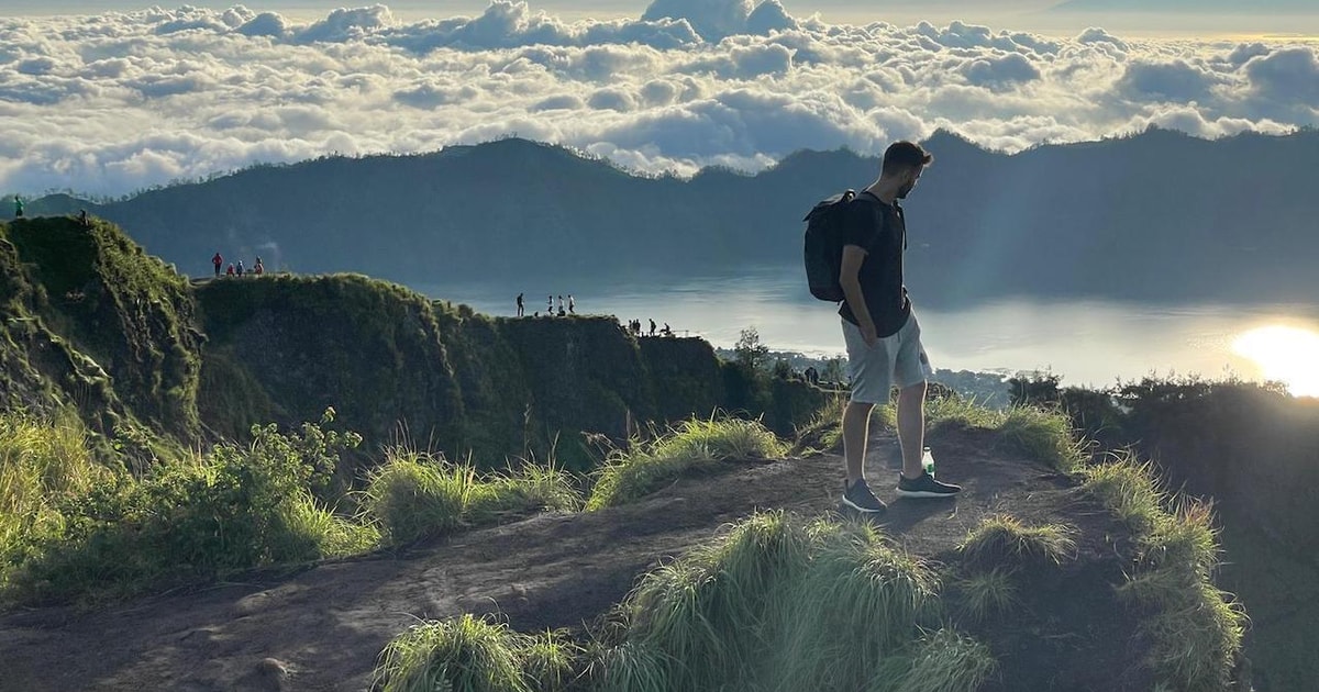Von Ubud aus: Mount Batur Wandern mit heißen Quellen | GetYourGuide