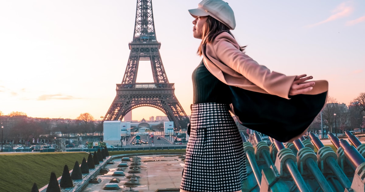 Paris: Private Photoshoot Near Eiffel Tower 55 Photos | GetYourGuide