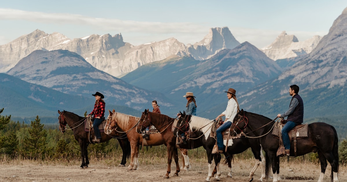 Alberta: Ridge Ride Horseback Trail Ride in Kananaskis | GetYourGuide