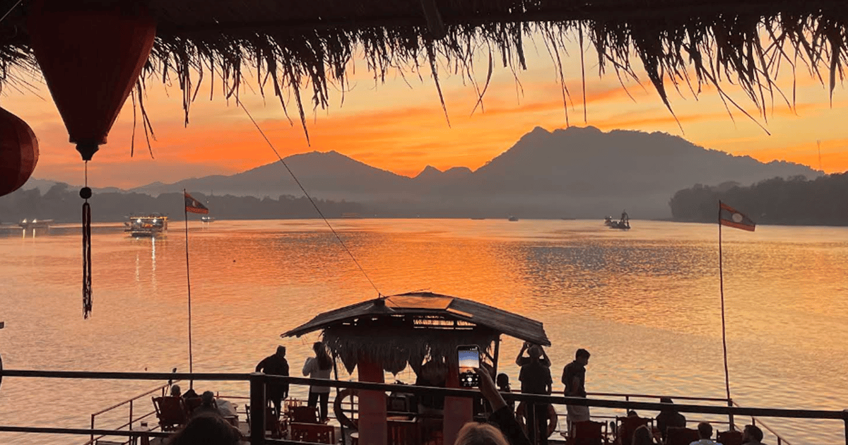 Luang Prabang: rejs o zachodzie słońca po rzece Mekong z przekąskami ...