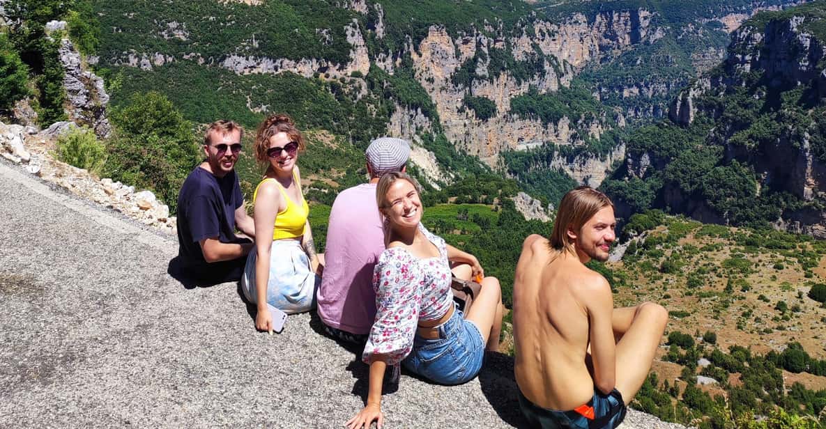 Vanuit Vlore:Brataj brug, Nivica Canyon & Peshtura waterval | GetYourGuide