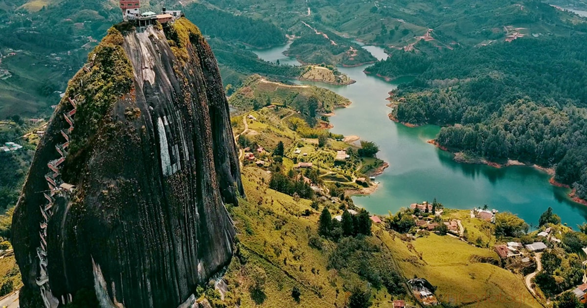 Hacjenda Pabla Escobara, rejs łodzią i Piedra del Peñol | GetYourGuide