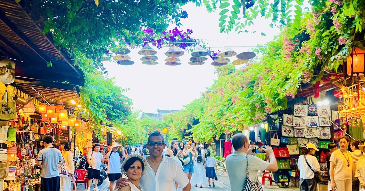 The Soul of Hoi An: Morning Market & Coffee Experience | GetYourGuide