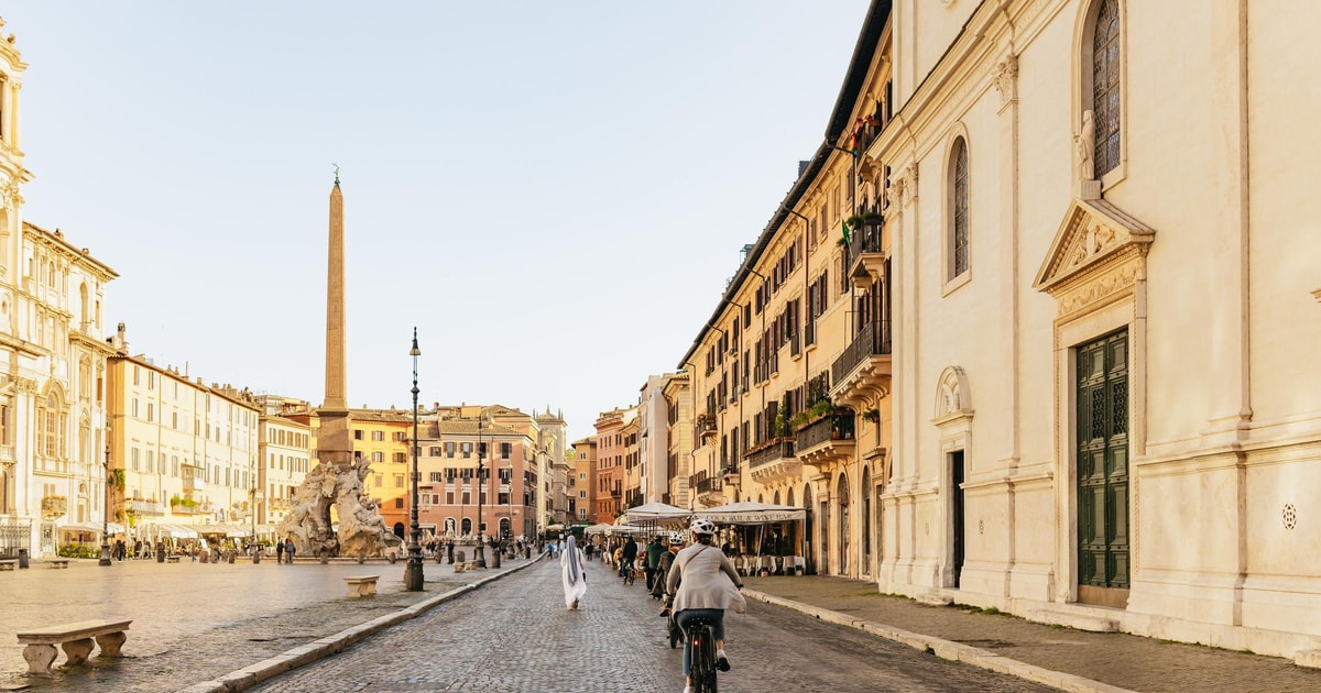 Roma: Esperienza di E-Bike all'alba con degustazione di caffè ...