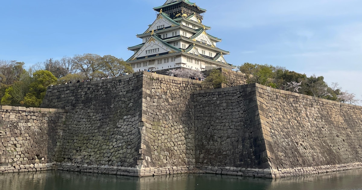 Osaka: 3 hours Guided Tour Osaka Castle & Historical Museum | GetYourGuide