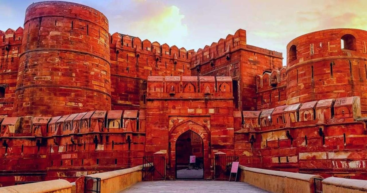 De Délhi: Nascer do sol no Taj Mahal, Forte de Agra e passeio pelo bebê ...