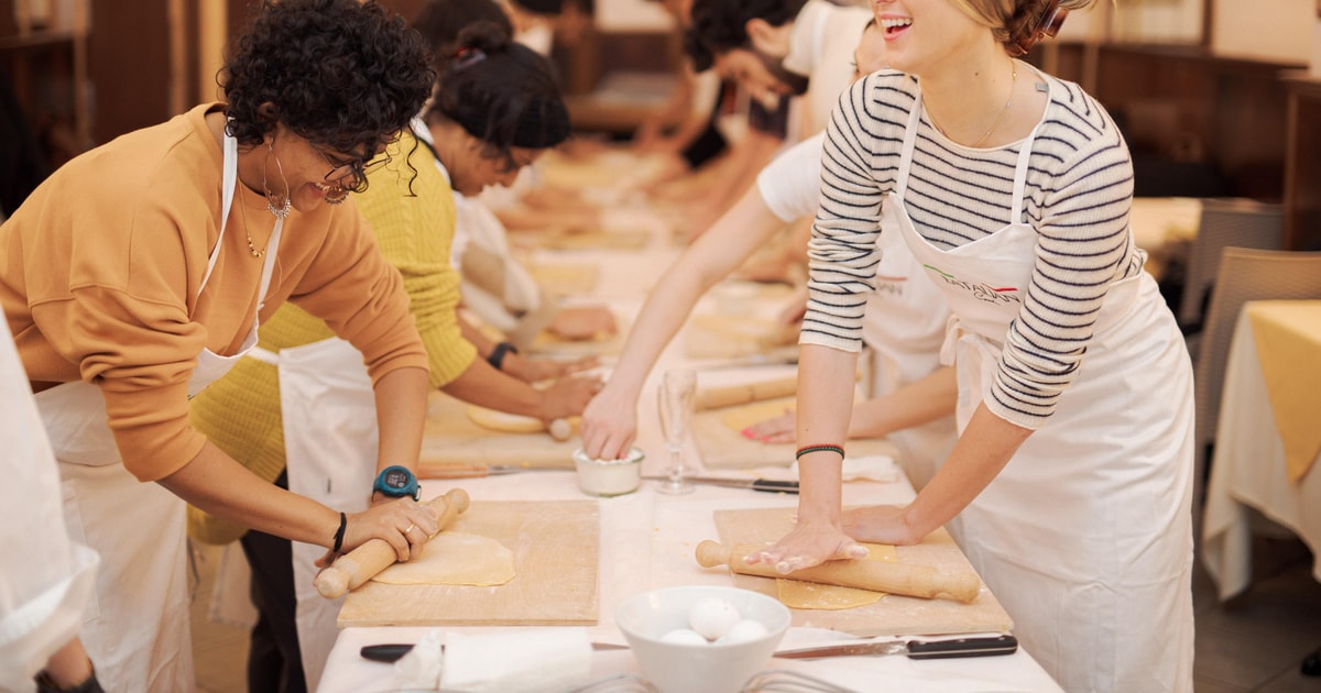 Rome: Fettuccine Pasta Cooking Class in Rome's City Center | GetYourGuide