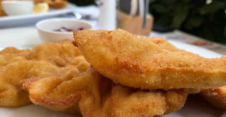 Experimente o famoso Wiener Schnitzel com todos os seus sentidos ...