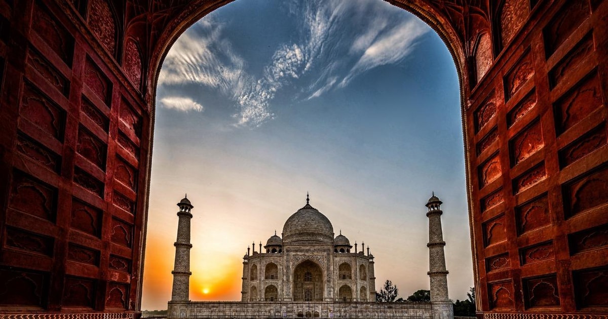 Delhi: Taj Mahal-tur med højhastighedstog – alt inklusive | GetYourGuide