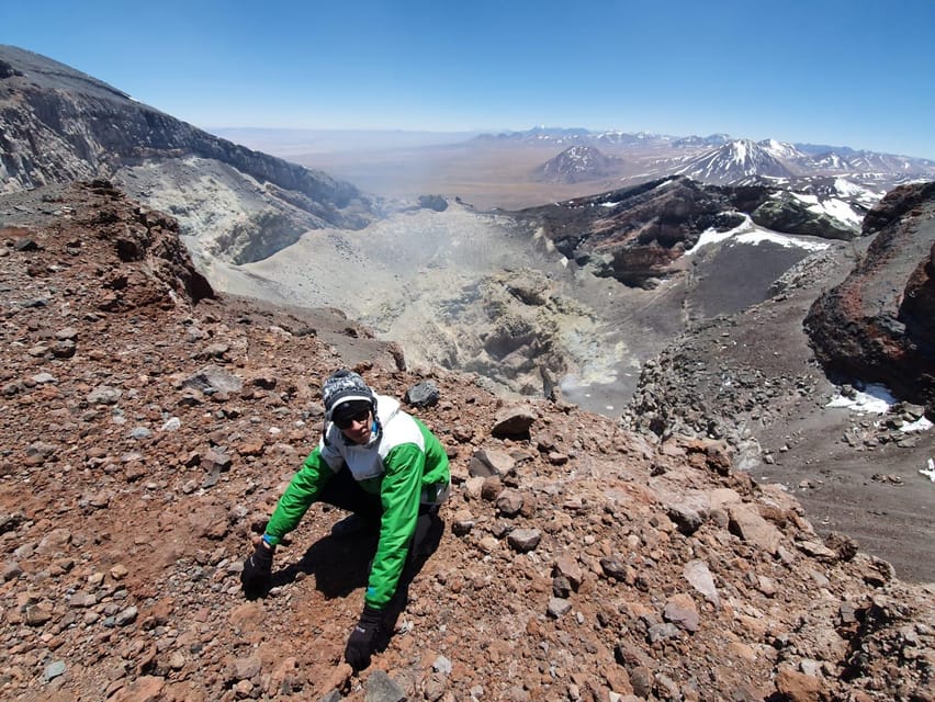 VOLCAN LASCAR 5592masl | GetYourGuide