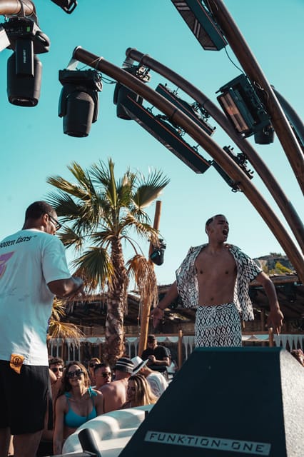 Beach Clubs Parties in Mykonos during the season | GetYourGuide