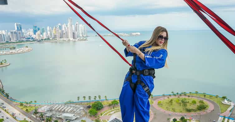 Ciudad de Panamá: POIN La Experiencia Edge | GetYourGuide