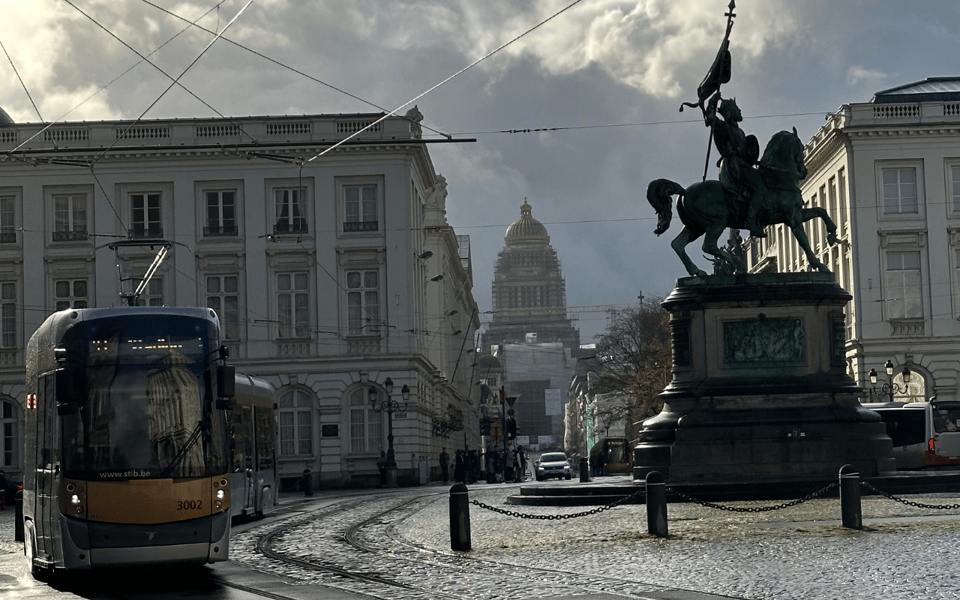 Självguidande rundtur i Bryssel: Medeltid till modern tid | GetYourGuide