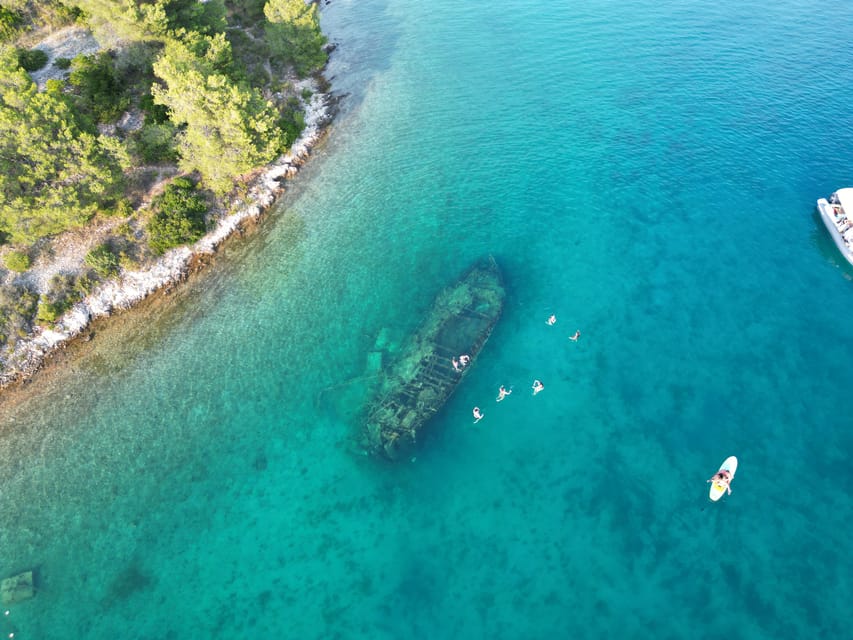 Split: Blaue Lagune, 3 Inseln und Weinverkostung Private Tour ...