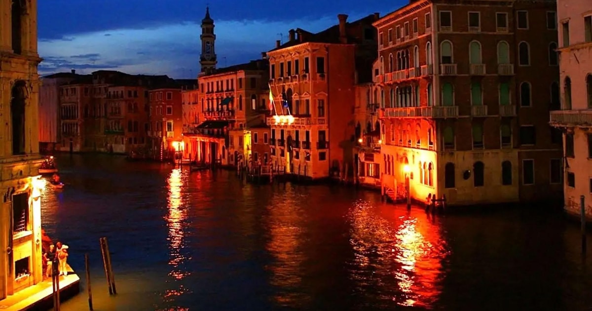 Venice After Dark: A Spine-Chilling Ghost Tour | GetYourGuide