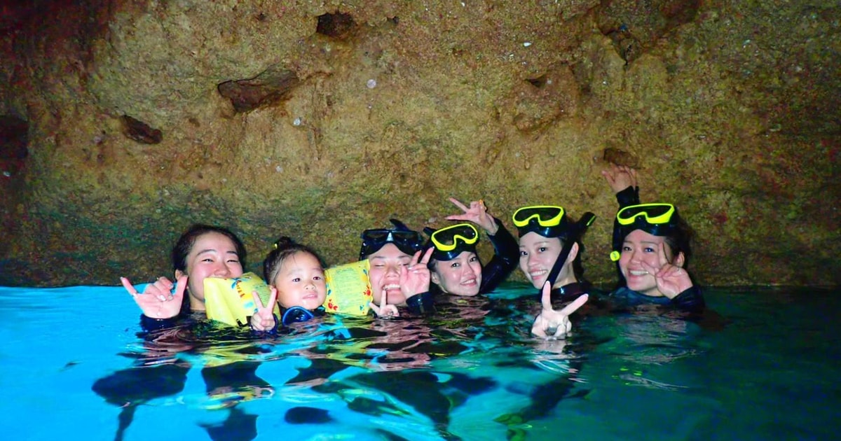 Onna: snorkelen in de Blauwe Grot vanaf de boot | GetYourGuide