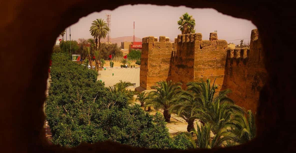 Excursion dans les oasis de Taroudant et Tiout avec déjeuner | GetYourGuide