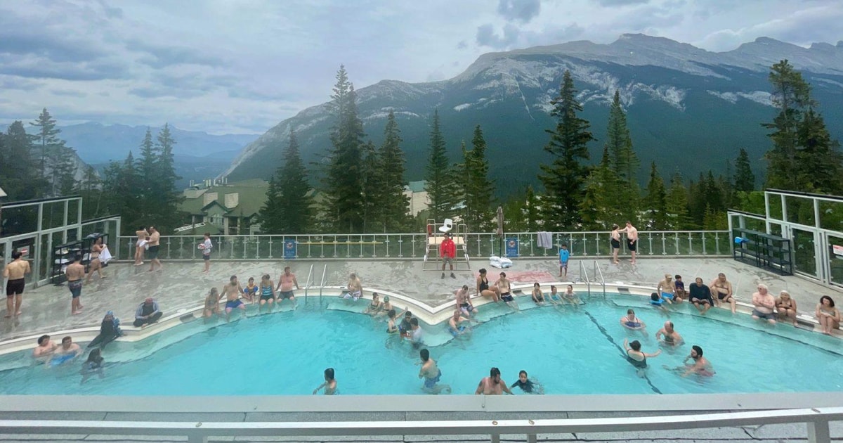 Banff: Hot Spring, Gondola, Lakes & Wildlife Tour | GetYourGuide