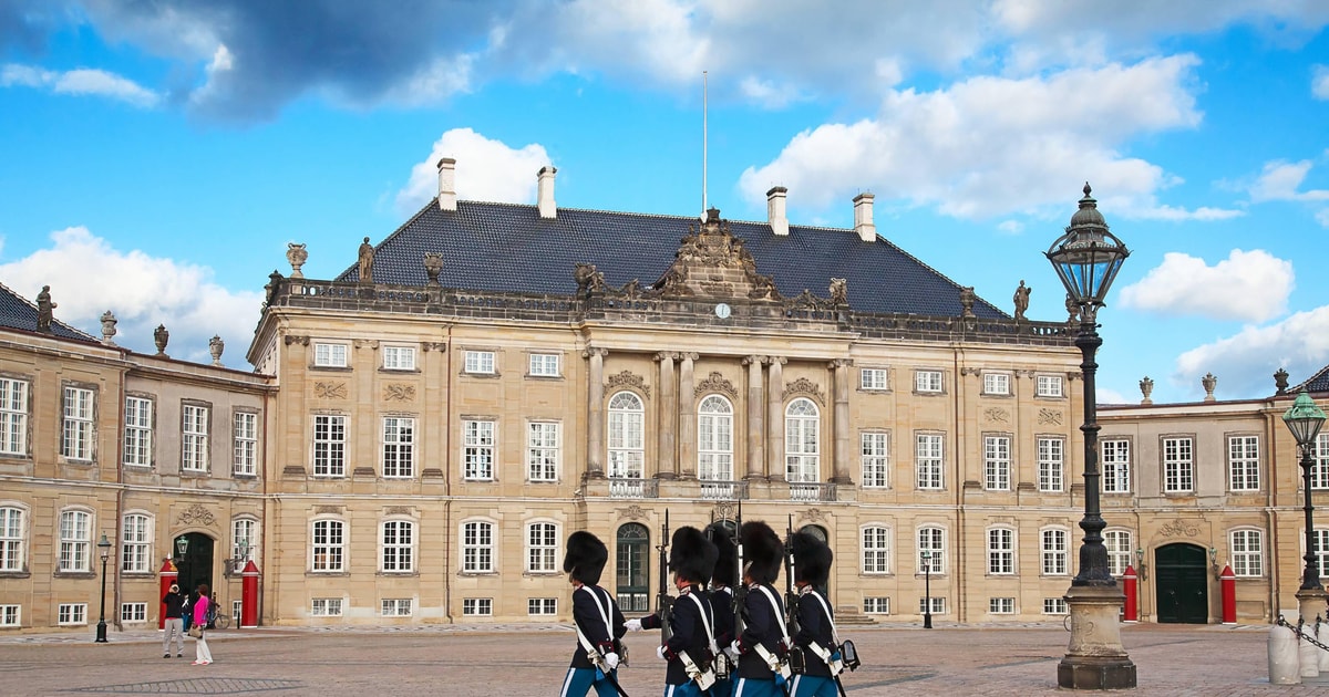 Fast-Track Amalienborg Palace Museum Copenhagen Private Tour | GetYourGuide