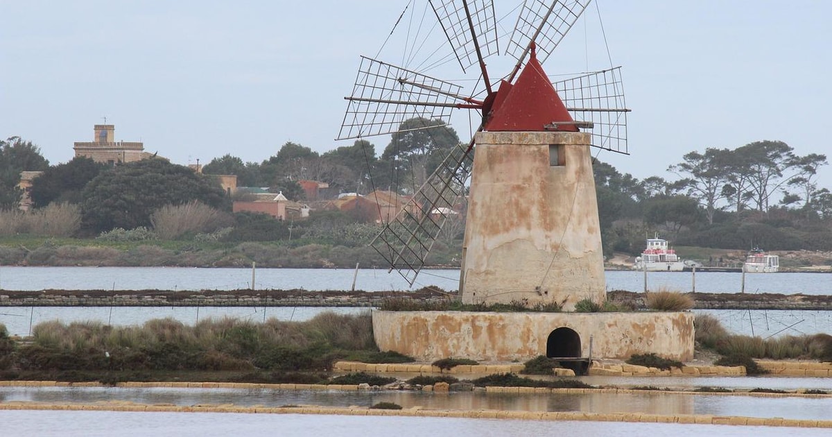 Boat tour of the Stagnone of Marsala with lunch on board | GetYourGuide