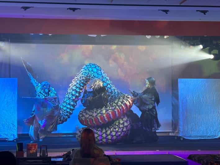 Tokyo: Traditional Story/Female Samurai Show with Drink | GetYourGuide