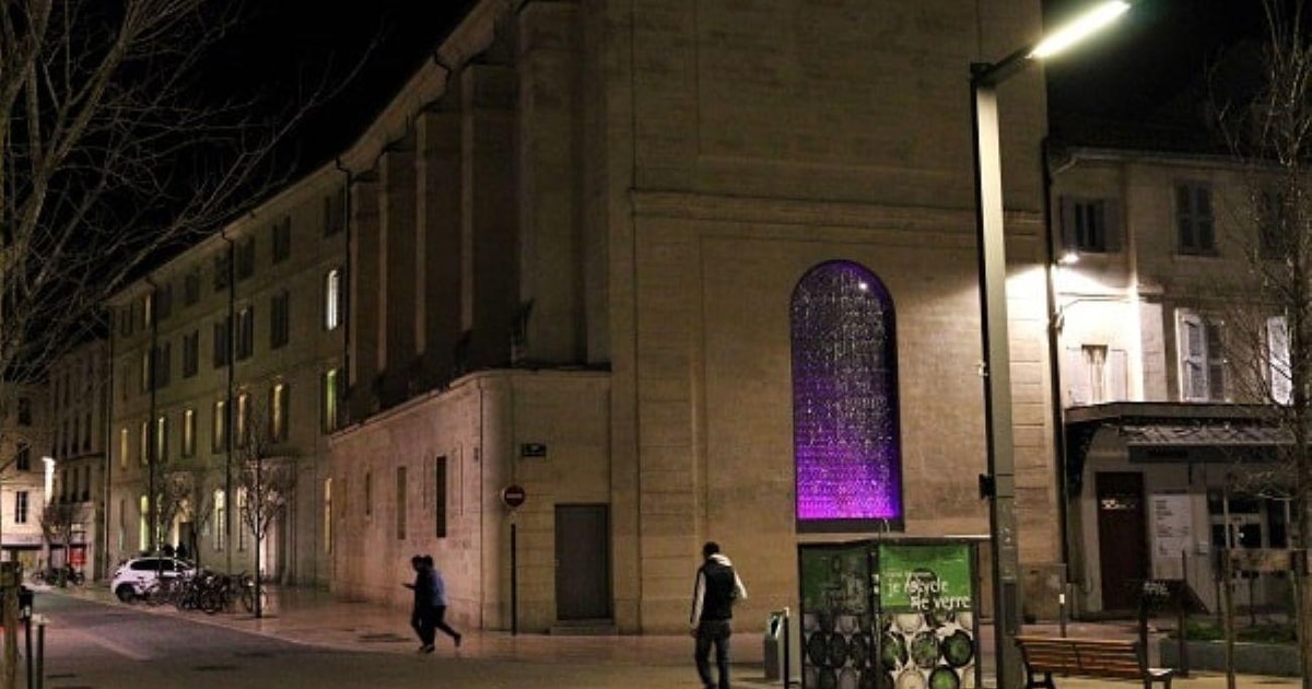 Avignon: La Noctambule Between Past and Present | GetYourGuide