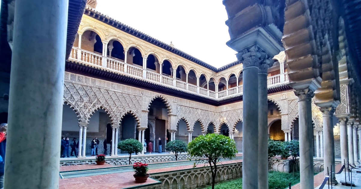Alcázar Guided Tour & Rooftop Tour | GetYourGuide