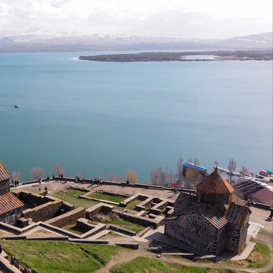 Tour privato: Garni, Geghard, Lago Sevan | GetYourGuide