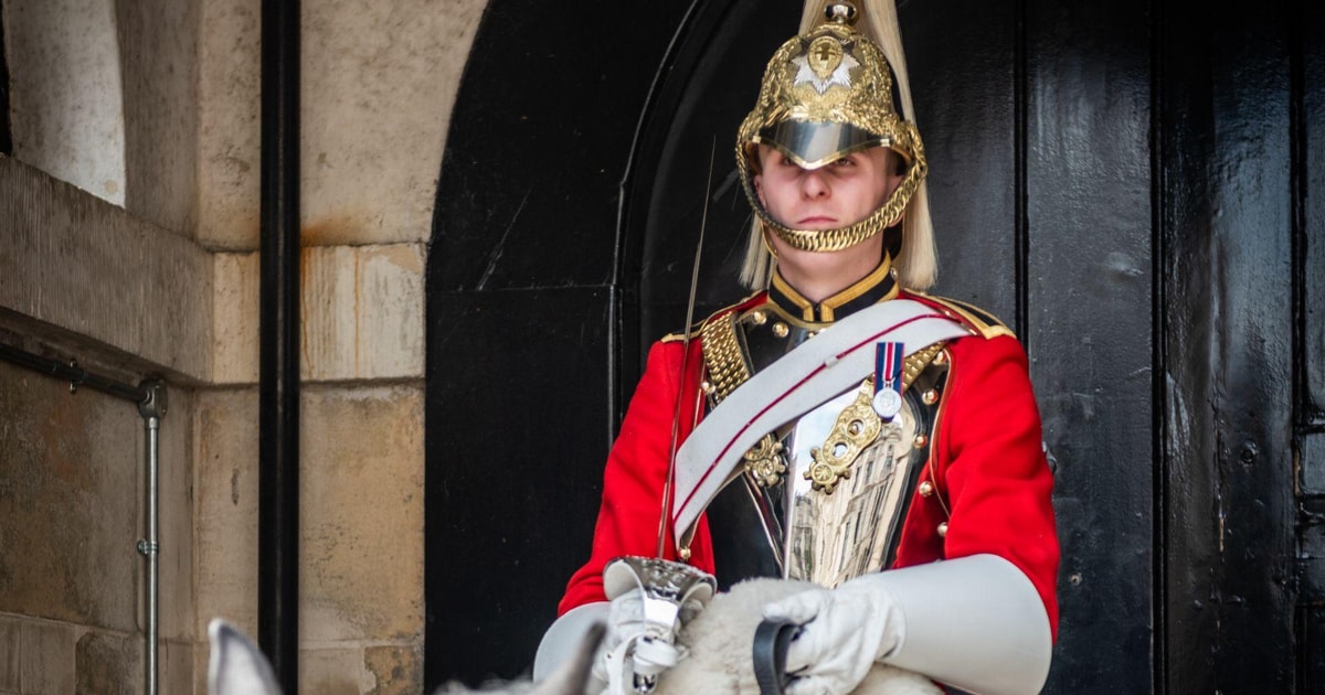 London: The Crown British Royalty Walking Tour | GetYourGuide