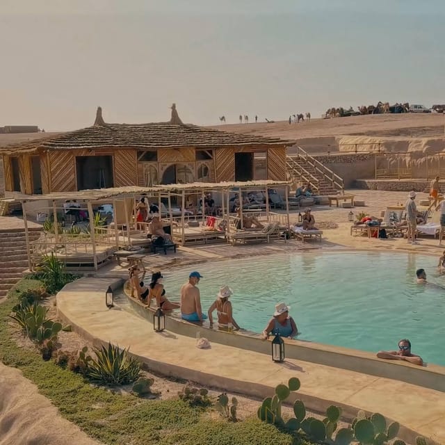 Agafay Day Pass Pool Access med lunch på agafay Desert | GetYourGuide