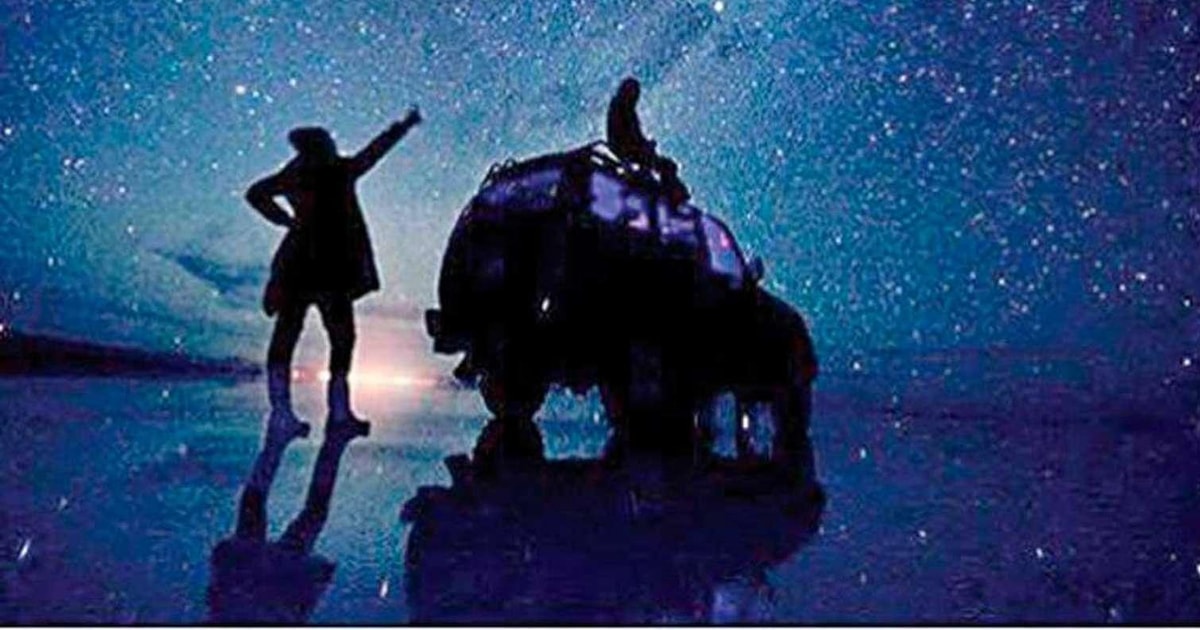 Uyuni Salt Flats: Sonnenuntergang + Sterne bei Nacht | GetYourGuide