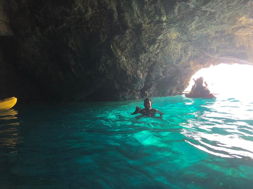 Excursión Kayak y Snorkel Acantilados de Maro Cerro Gord | GetYourGuide