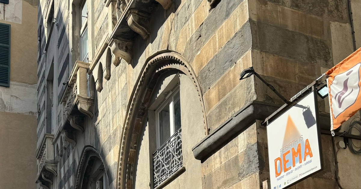 Genua: Elektroroller-Verleih im historischen Zentrum | GetYourGuide