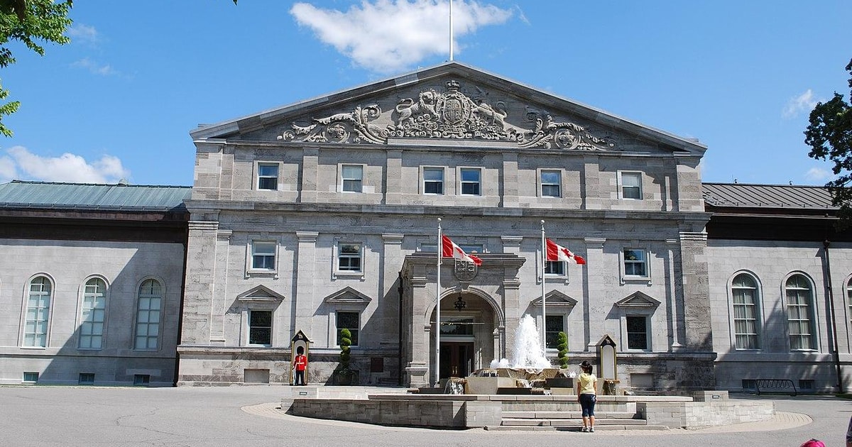 Ottawa Social and Political Walk | GetYourGuide
