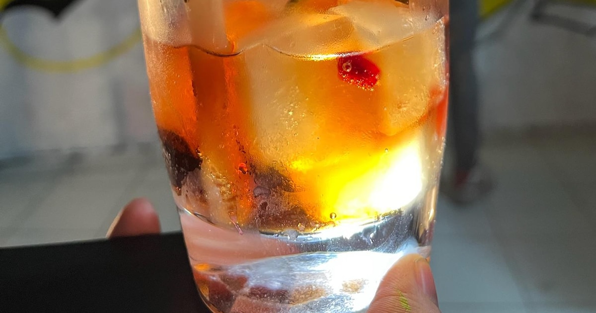 Graffiti machen und Cocktails trinken - Sip and Spray with Locals ...