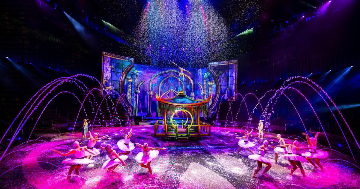 Macau: House of Dancing Water Show Ticket | GetYourGuide