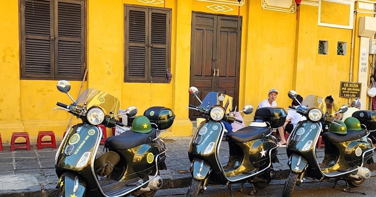 Hoi An: Vespa-tur med bådtur i kurv og frokost | GetYourGuide