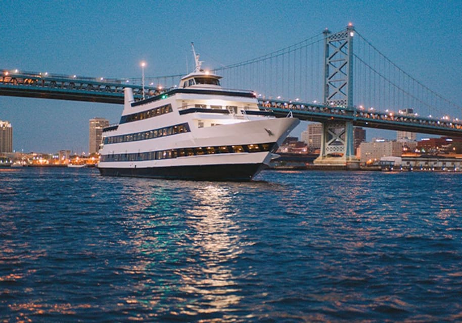 Philadelphia: Thanksgiving Early Dinner Cruise | GetYourGuide
